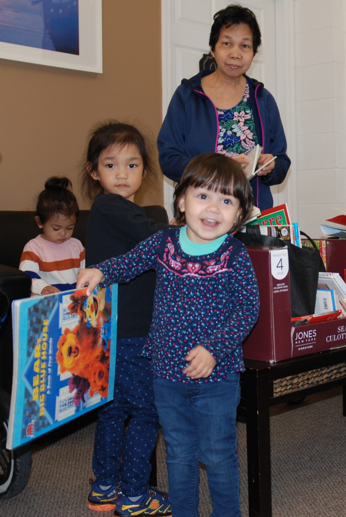 Family Place Community Parenting Centre | Community Service Program